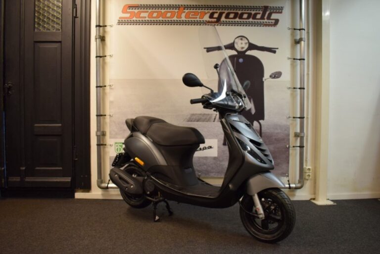 Piaggio Zip SP-line | Titanio | Special - Scootergoods